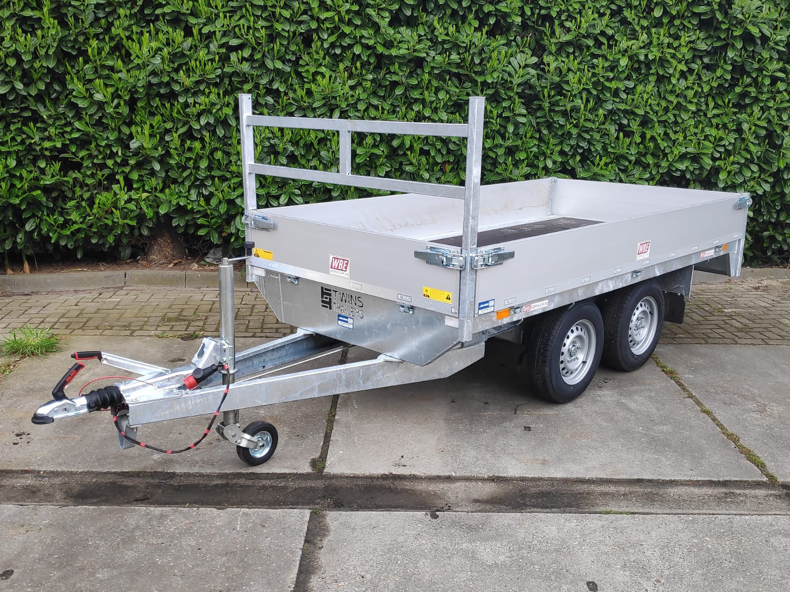 wbeverhuur.nl | John Deere JCB Gator verhuur | Aanhangwagens